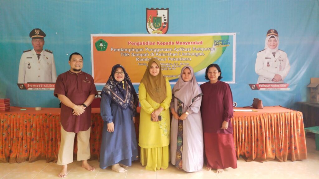 Workshop Aplikasi Pelaporan Titik Sampah Di Kelurahan Limbungan, Rumbai ...